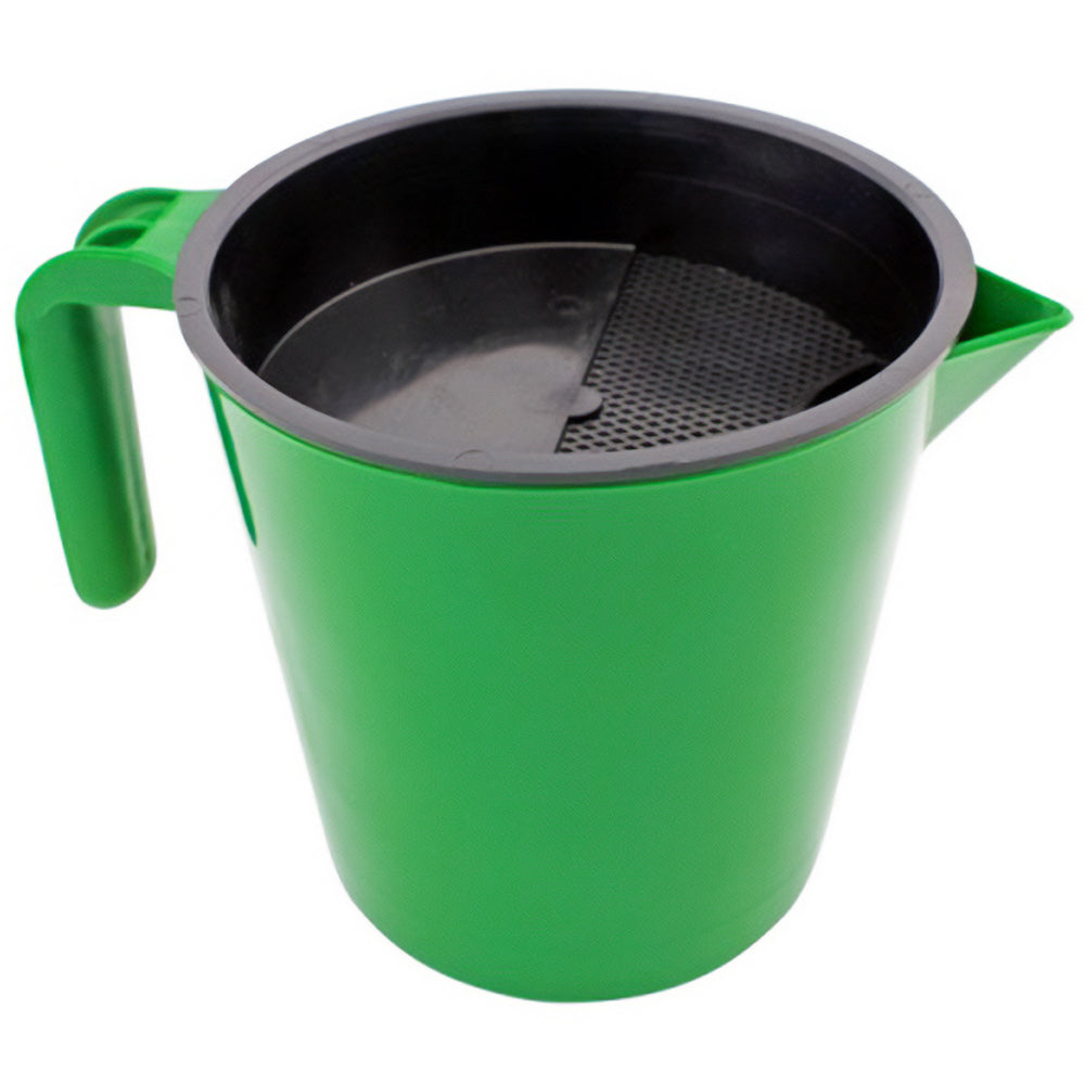 Green Pre-Milking Cup – 1L with Fine Control Sieve – agritura